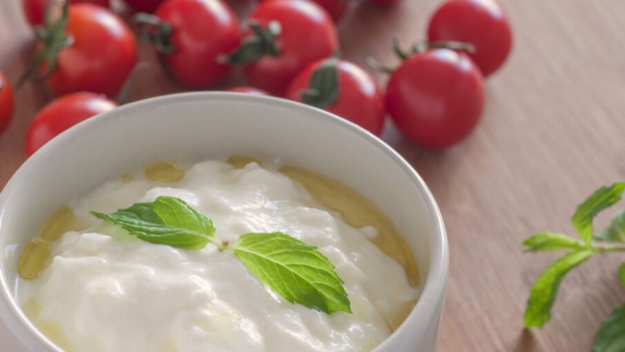 How to Remove Tan from Hands Naturally?(21 Home Remedies) Dr. Renu