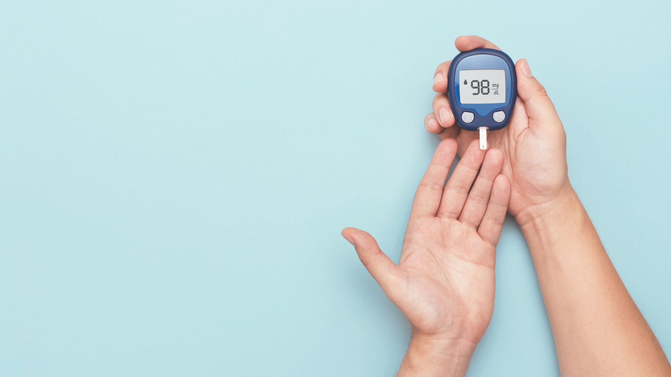 How diabetes affects your skin? - Dr.Renu | Dermatologist