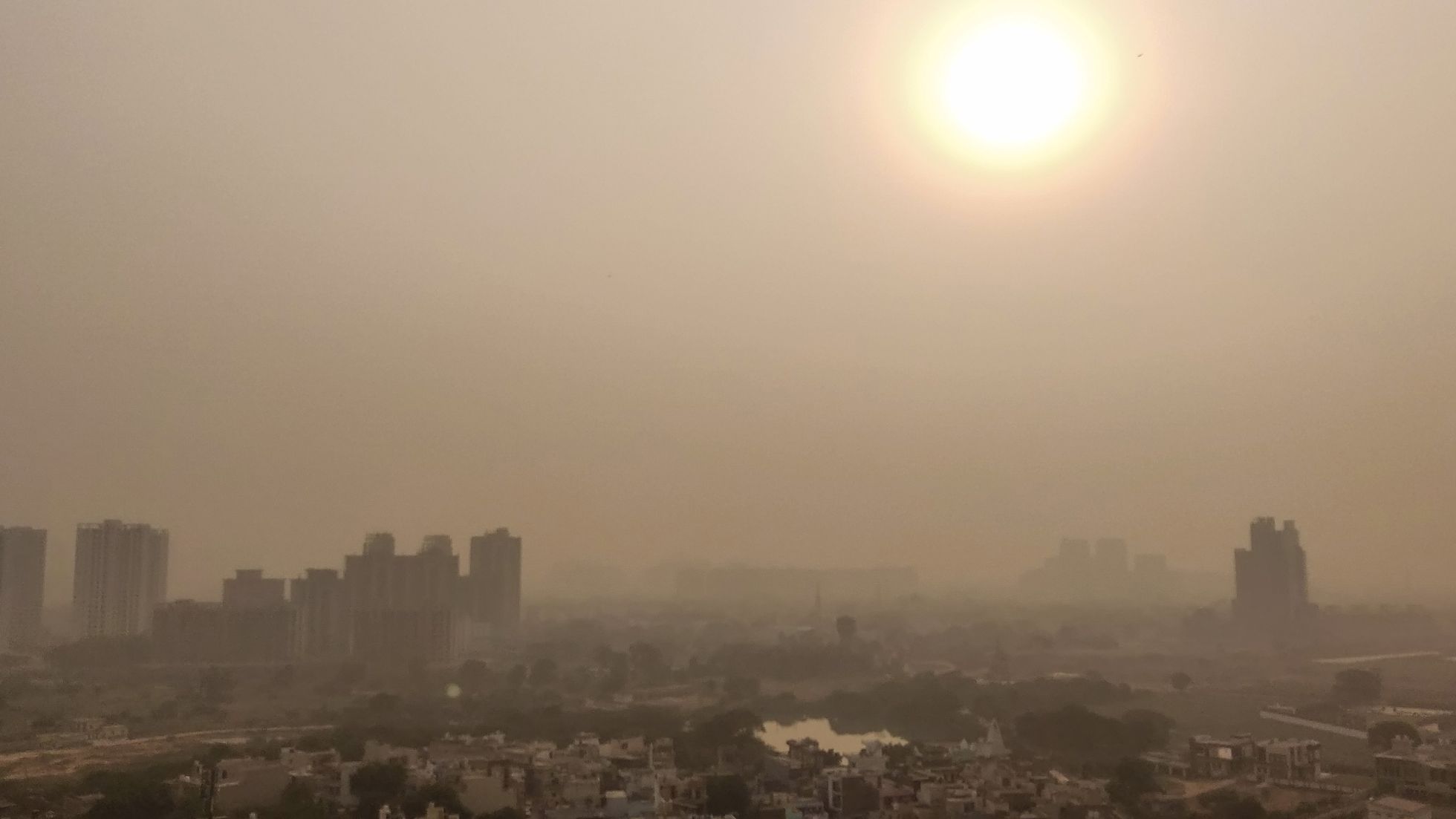 Effects of Bangalore Pollution on Skin - Dr.Renu | Dermatologist